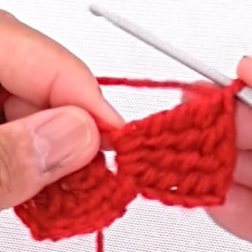 Fabulous Roses in 3D Free Crochet Pattern and Video Tutorial