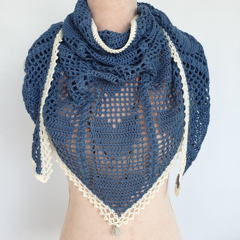 Delicate Beautiful Filet Crochet Shawl - Pattern Center