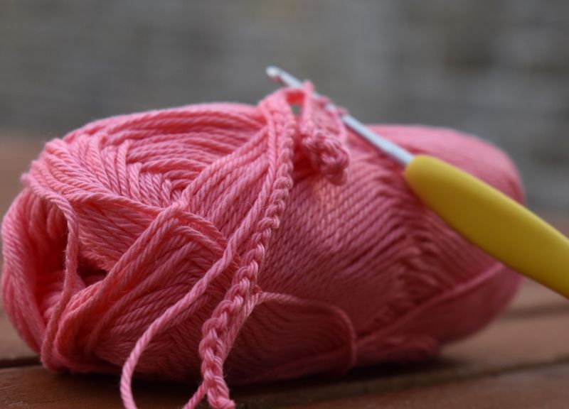 How to Make a Chain Stitch — Crochet Guide for Beginners