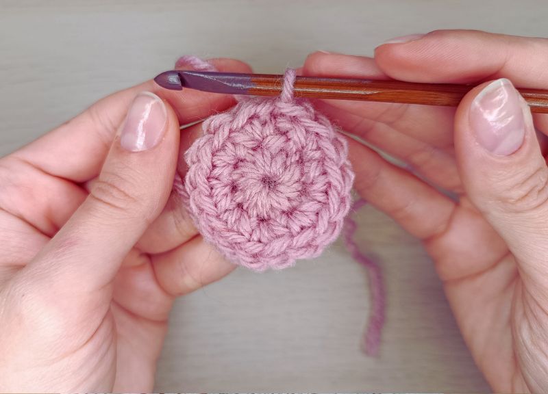 How to Make a Magic Ring Crochet — Guide for Beginners